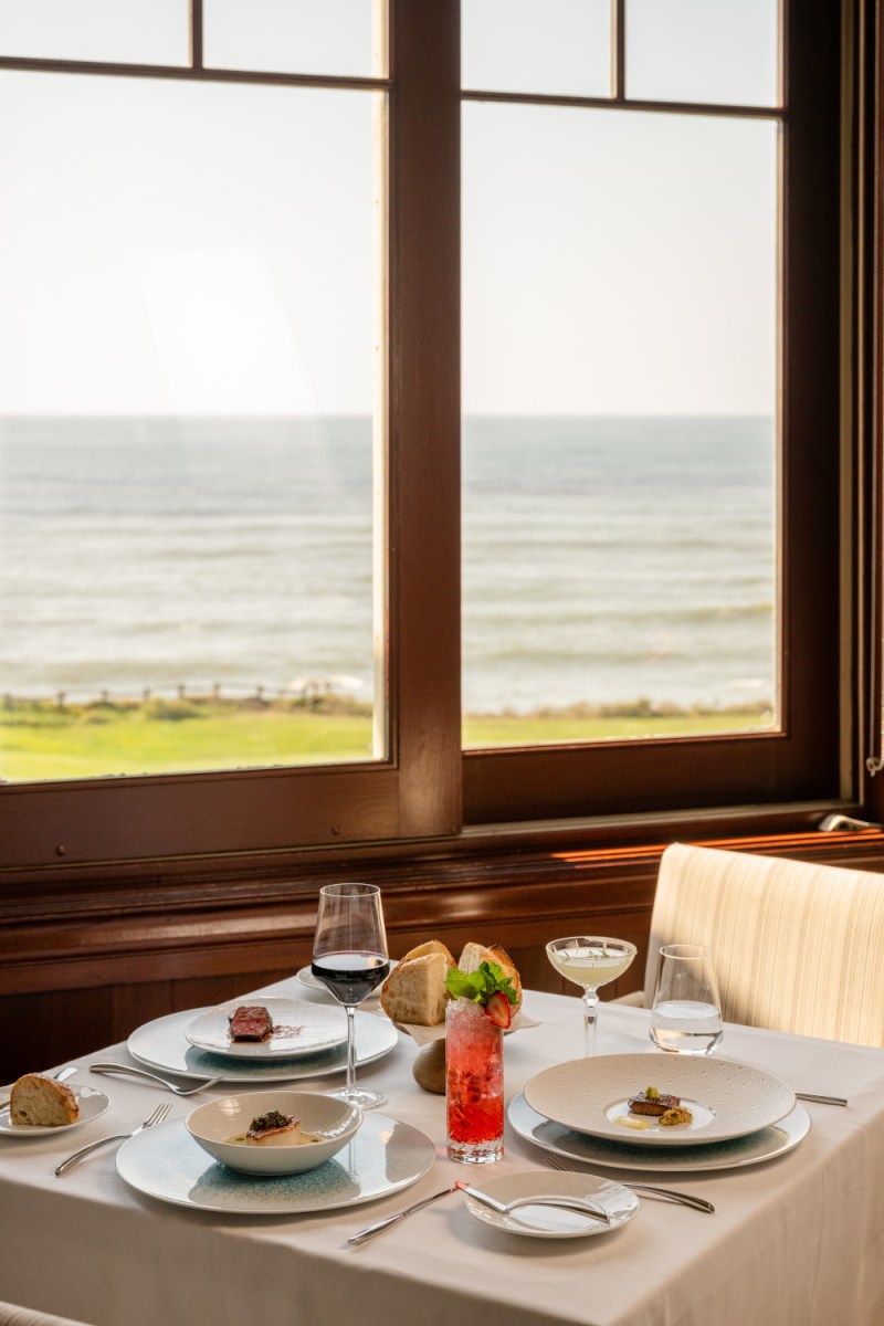 Navio Restaurant Reopens At Ritz-Carlton, Half Moon Bay, California ...
